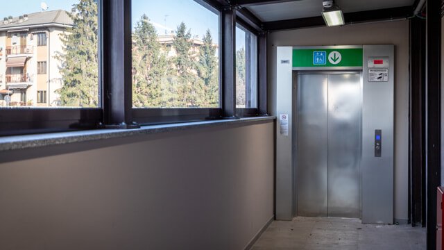 Milano - 28.8.2024 - I nuovi ascensori (e montascale) nelle stazioni ...